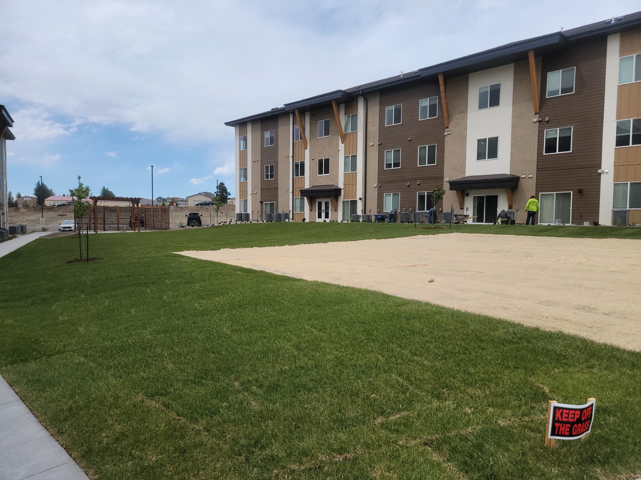 Saddle Ridge Apartments - Crown Property Management