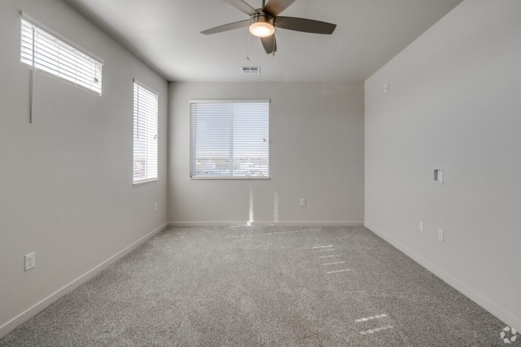 Saddle Ridge Apartments - Crown Property Management